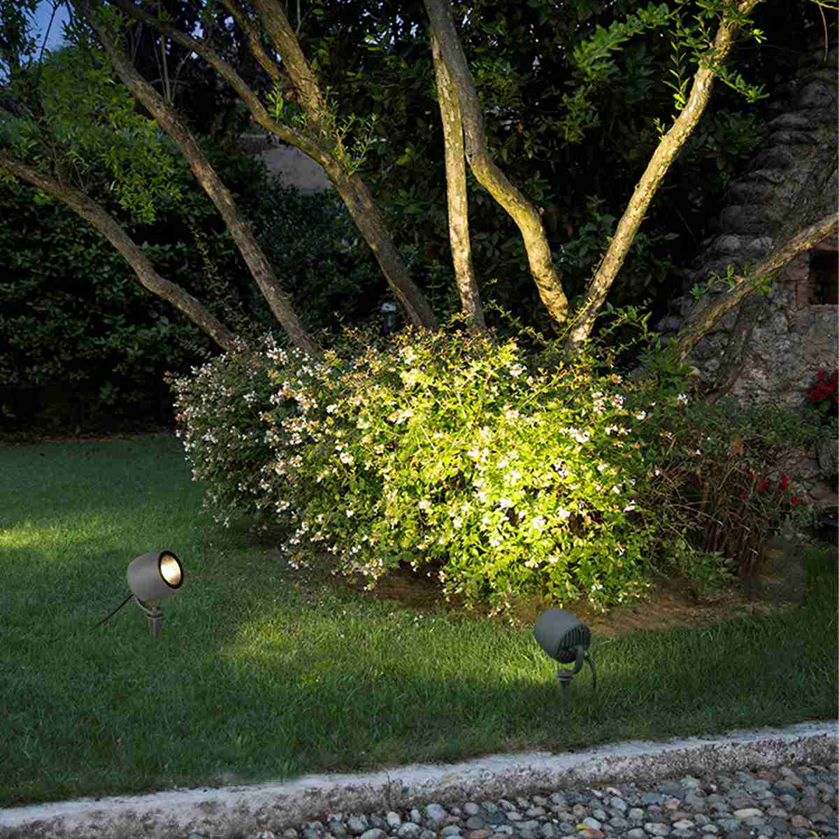 Outdoor Waterproof Round COB Spot Lights Trees Lights High Brightness ...