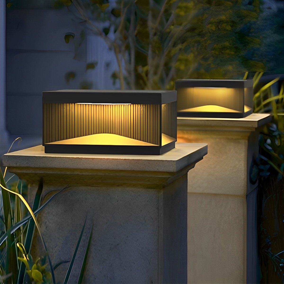 Minimalist Square Metal LED Waterproof Solar Fence Post Light Pillar ...