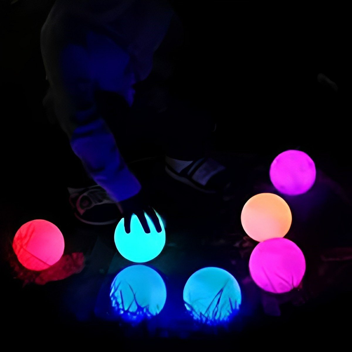 Waterproof Water Floating RGB Outdoor Moon LED Ball Light Swimming Pool ...